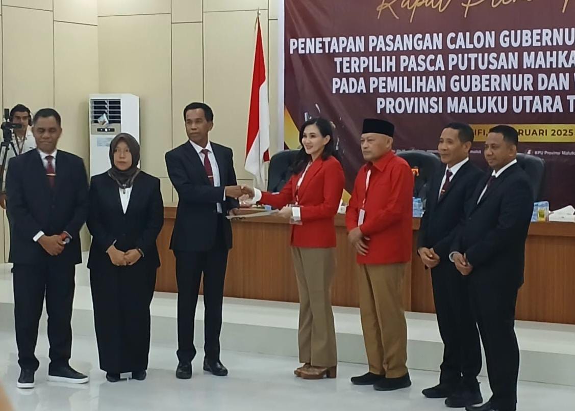 Sherly-Sarbin Resmi Ditetapkan Sebagai Gubernur dan Wakil Gubernur ...